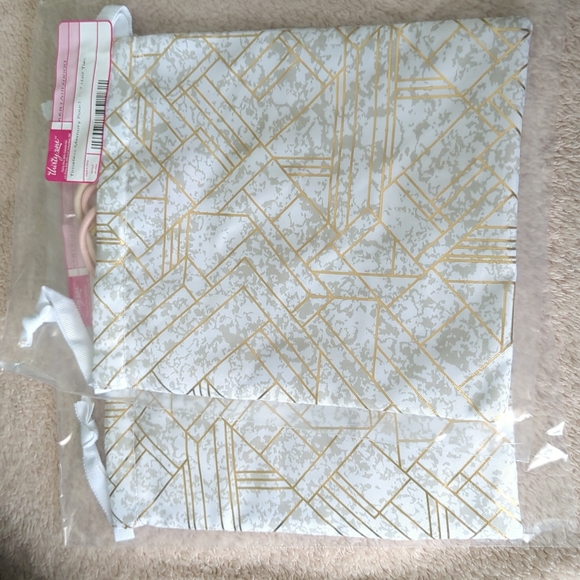 thirty-one | Bags | Thirtyone Timeless Memory Pouch With Hair Ties Set ...